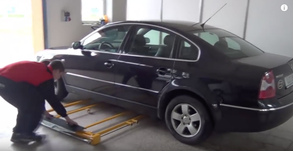 AUTOLift 3000 Ultra Thin Car Lift – GadgetKing.com